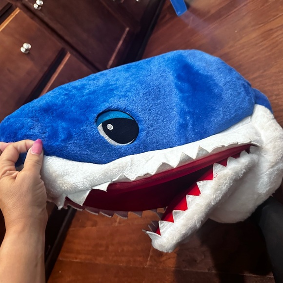 Dan Dee | Toys | Dan Dee Big Greeter Head Gray Shark Head Mask One Size ...